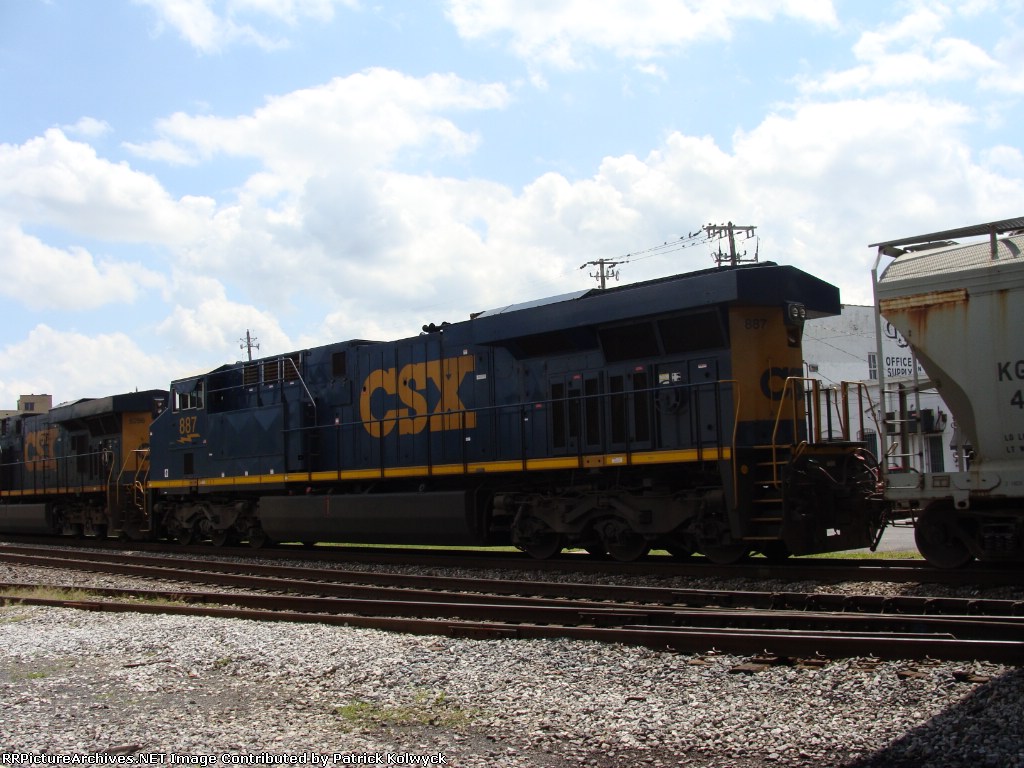 CSX 887